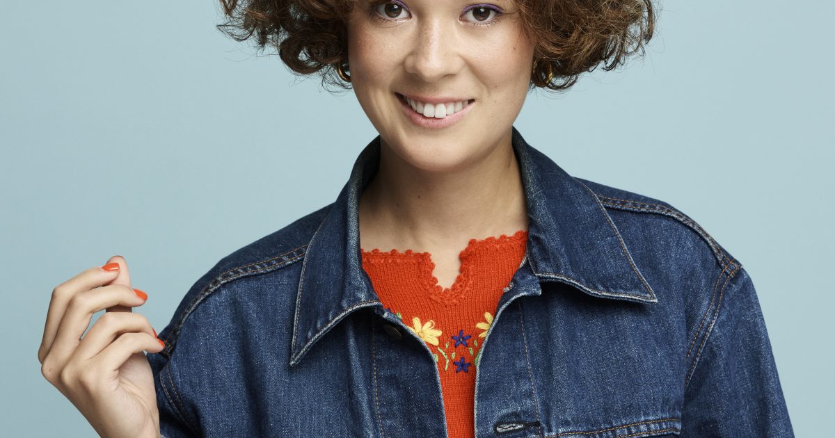 Book Eva Jin her | All Things Live